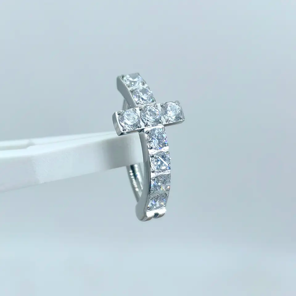 Louis Jewels – Il tuo e-commerce di piercing anallergici